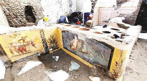 თერმოპოლიუმი მოხატული კვების ობიექტი პომპეიში კვირის პალიტრა