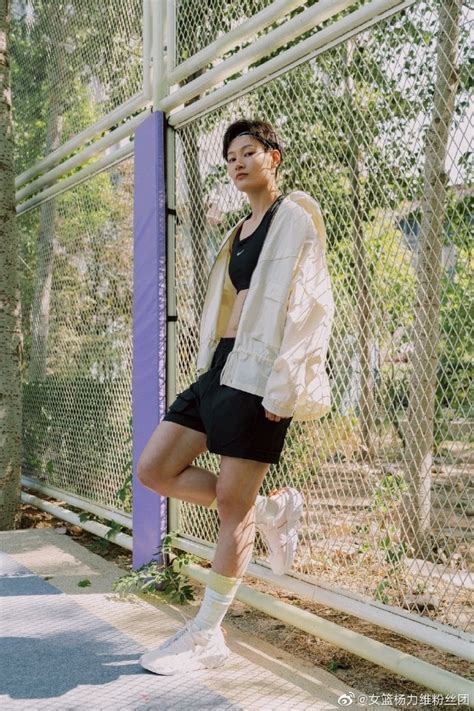 Yang Shuyu R Celebritybelly