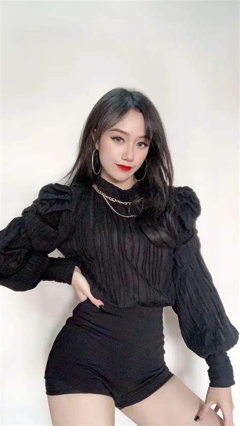 Top 08 Nữ Tiktoker Xinh đẹp Nổi Tiếng Mệnh Danh vợ Quốc Dân Việt