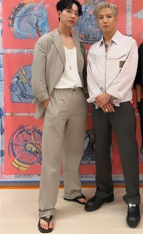 Jung Shin Lees Feet