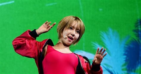 금발 찰랑 인형 초아