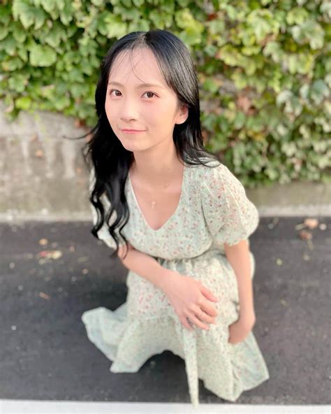 街山みほさんのインスタグラム写真 街山みほinstagram「イイ匂いしそうな女の子💚 ⁡ ⁡