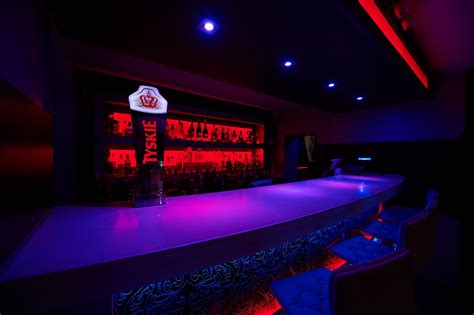 Badabing Miejsca Sklepy Us Ugi Publicystyka Hot Magazine