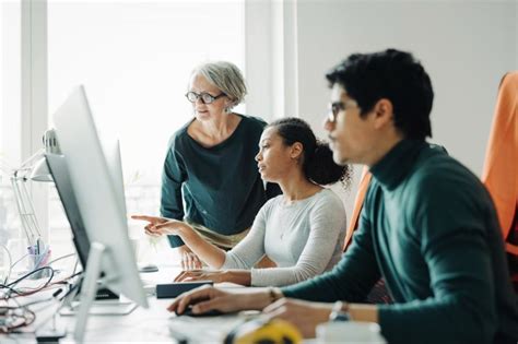 How To Effectively Manage A Multi Generational Team Brandiary