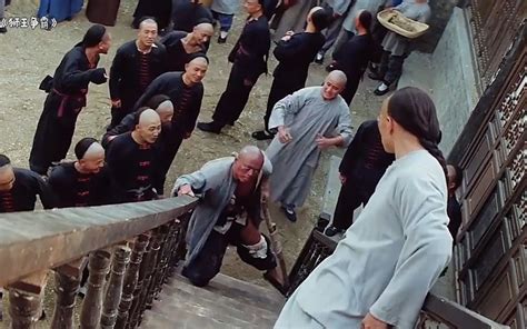 鬼脚七腿瘸遭欺辱，黄飞鸿在绝望中拉他一把，从此感恩戴尔一辈子哔哩哔哩bilibili