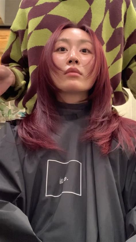 ボルドカラーandレイヤーカット🐺🍷 ボルドカラー ワインレッド レイヤーカット ブリーチなしカラー ウルフヘア