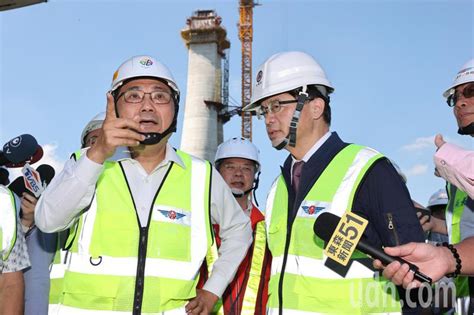 卓榮泰視察淡江大橋 侯友宜藉機請求協助拓寬105縣道 大台北 地方 聯合新聞網