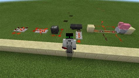 A Guide To Redstone Comparator Redstone Clock Minecraft Amino