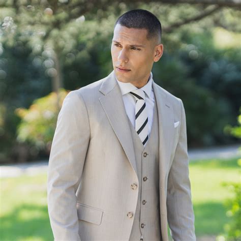 ΜΠΕΖ ΑΝΔΡΙΚΟ ΜΑΛΛΙΝΟ ΚΟΣΤΟΥΜΙ ΜΕ ΓΙΛΕΚΟ