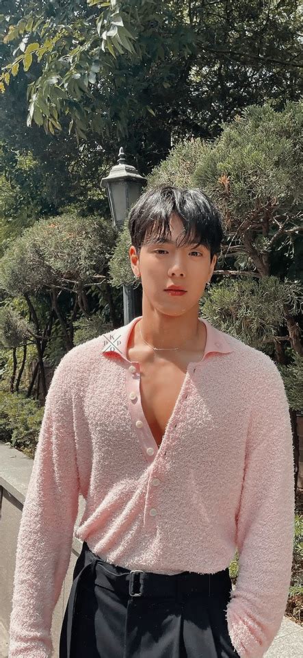 ˀˀ ↷ Shownu Simple Edit ”♡ᵎ ꒱ Like Reblog Tumbex