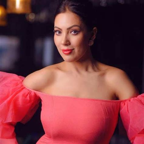 Munmun Dutta Height Parents Affairs Husband Name Age Income Info Knocks