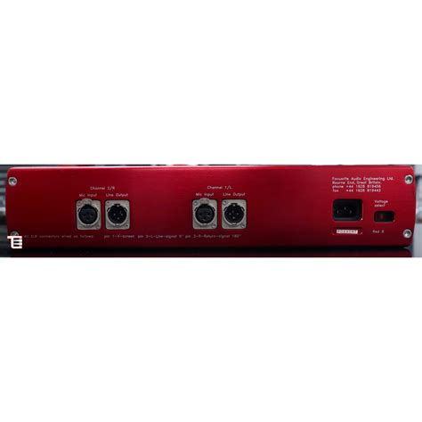 Focusrite Red 8 Classic Dual Microphone Preamplifier Usado