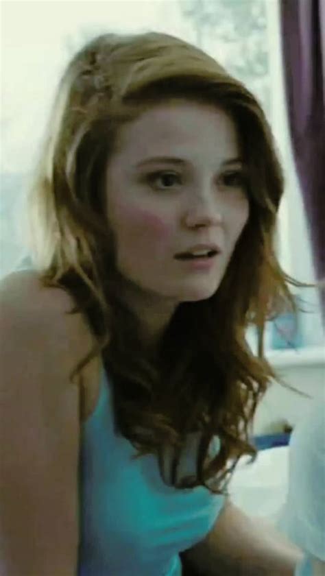 Amy Wren Scrolller