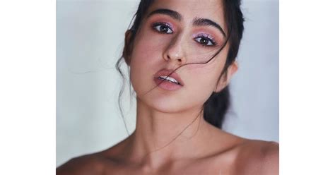 Download Sara Ali Khan Hot HD Photos Whatsapp DP Images