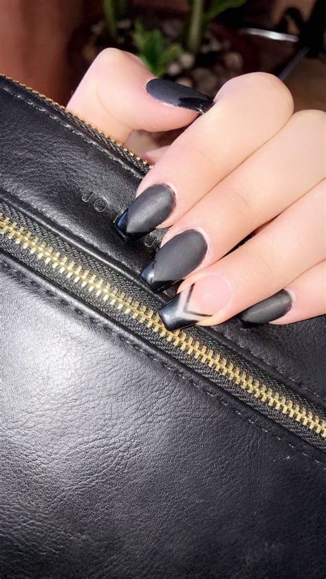 Sadies Nails🖤 Nails Clutch Beauty