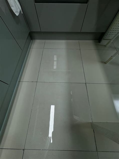 바닥 거실 폴리싱 타일 깨짐 들뜸 부분교체 및 보수 줄눈시공 인천광역시 서구 백석동 주택수리종합 당근 비즈 소식