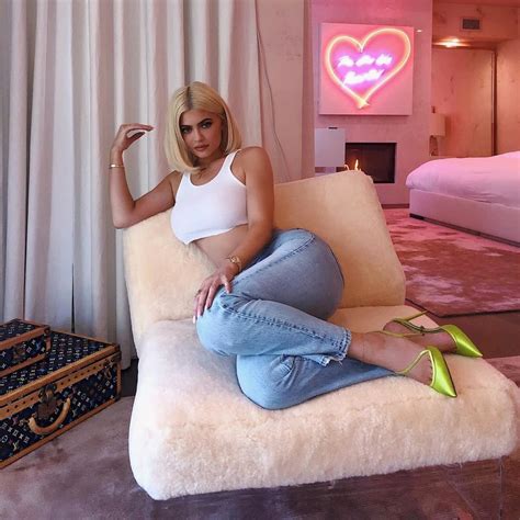 Kylie Jenners Green Heels August 2018 Ps Fashion