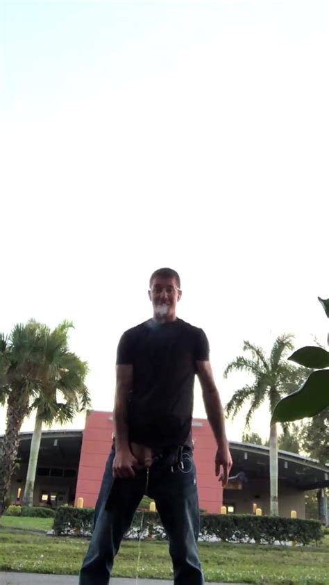 Redneck Piss Straight Men Pissing In Public