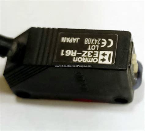 Omron E3z R61 12 24v Dc 3 Wires Npn Photoelectric Sensor S93 Star International