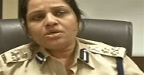 சசிகலாவுக்கு எதிராகப் புகார் கூறிய சிறைத்துறை டிஐஜி ரூபா அதிரடி மாற்றம் Dig Roopa Flashed In