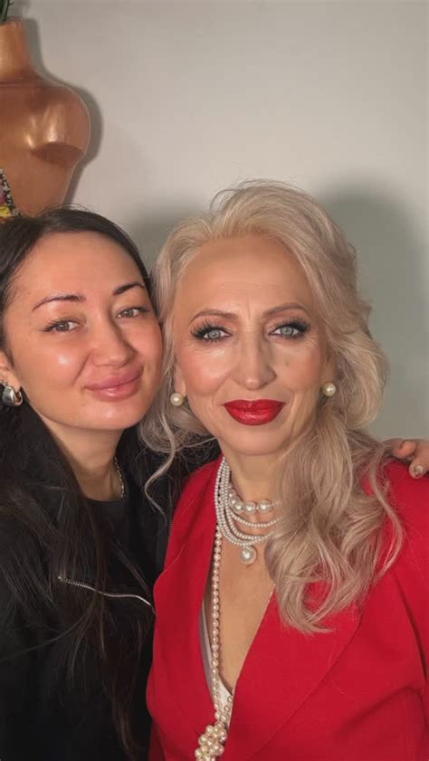 МАКІЯЖ БРОВИ🔝ЛЬВІВ Вулиці Львова ️яке красиве в нас місто☺️ Іду проводити майстер клас по