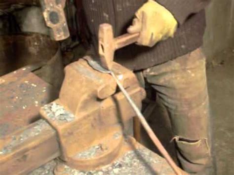 Кованый лист своими руками. - YouTube