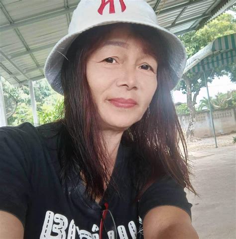 โหนกระแส ธรรมดาลิ้นกับฟัน ภรรยาแข้งโหด เตะสามีหงายหลังสลบคาเท้า ตอนนี้เฝ้าดูแลใน รพ ไม่ห่าง