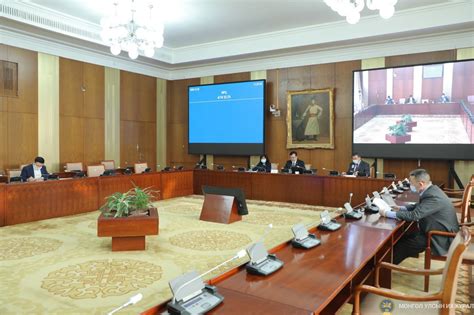 Коронавируст халдвар КОВИД 19 ын цар тахлаас урьдчилан сэргийлэх тэмцэх нийгэм эдийн засагт