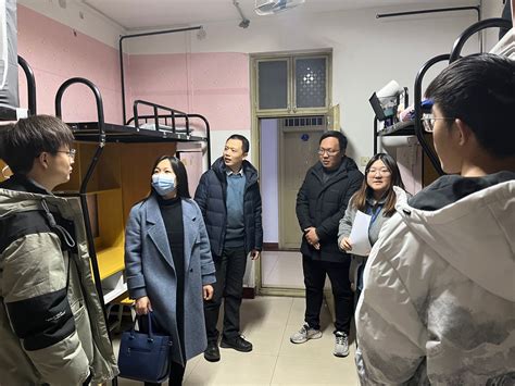 开学访寝送关怀——人工智能与大数据学院领导老师走访学生寝室 人工智能与大数据学院
