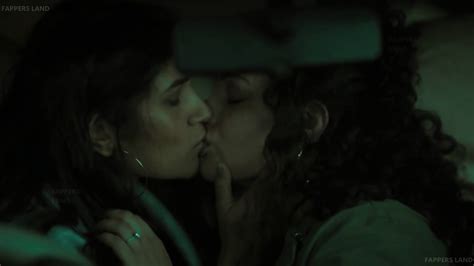 Nithya Menon Lesbian Kiss