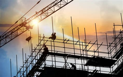 Construction Workers Working On Scaffolding Stock Image Image Of Labor Profession 284601121