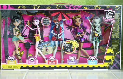 The Fashion Doll Review Monster High Gloom Beach Five Doll Set From