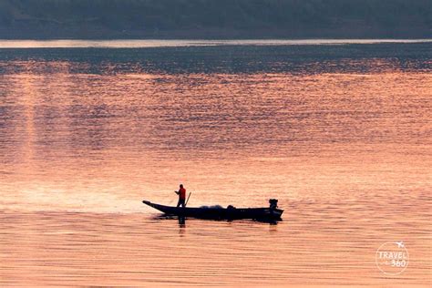 Photo Gallery หนึ่งวันใน นครพนม ยามเช้าริมโขง ชมโบสถ์งาม ตามรอยลุงโฮ