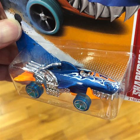 Hot Wheels Shark Cruiser Hobbies And Toys Toys And Games On Carousell