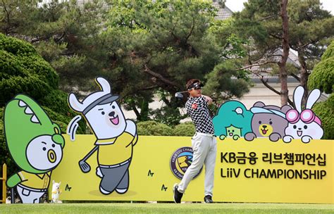버디 9개 이태희 Kb금융리브챔피언십 2r서 1타차 단독 선두 올라