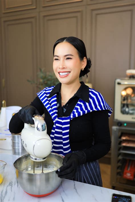 โค้ชพิม แจกสูตรขนมไข่สูตร 4 ขนมไข่กุฎีจีน กรอบนอกนุ่มใน เป็นฟีลขนมไข่ที่ใช่ ที่คุ้นเคย แต่ๆ