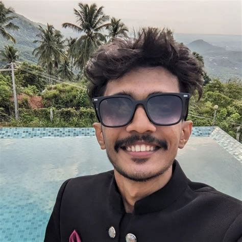 ‎هشام بن هاشم‎ Hishamnk On Threads
