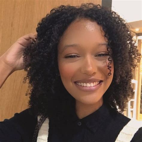 Mi Hiiimie Threads Say More