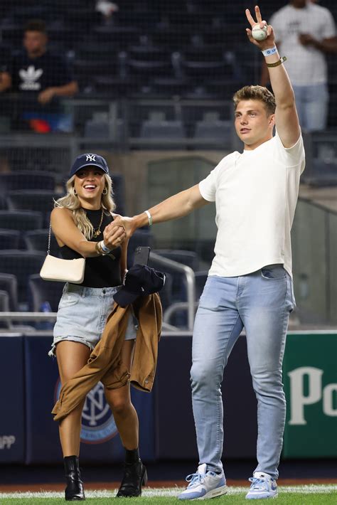 Zach Wilson Girlfriend Jets Fans Make Instagram Post All About Qb