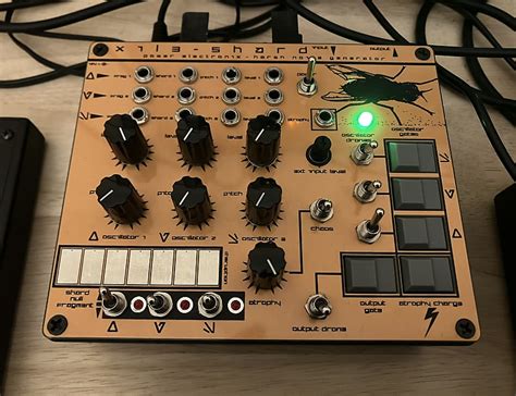 X1l3 Shard Desktop Yellow Harsh Noise Drone Power Reverb