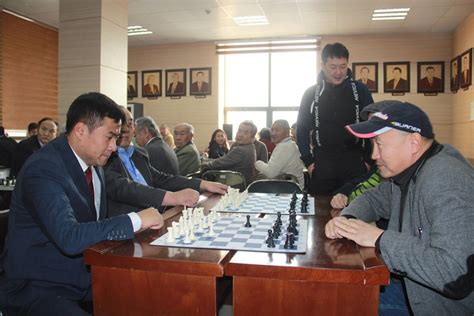 Дүүргийн сонирхогчдын шатрын аварга шалгаруулах тэмцээн эхэллээ