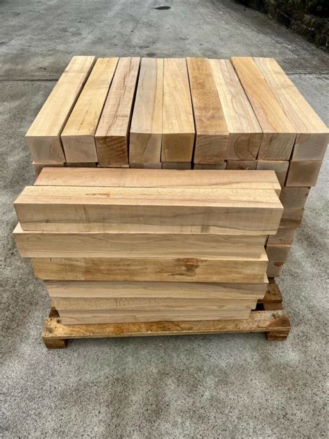 French Beech Kiln Dried 100mm X 100mm X 760 Mm Exotic Hardwoods Uk Ltd