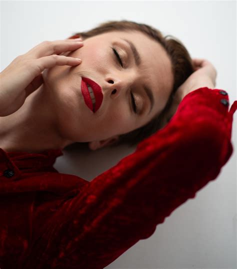 Arina Y Network Model Agency