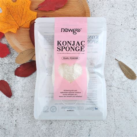 Натуральная косметика Konjac, пуховка, бамбуковый уголь, очищающая ...