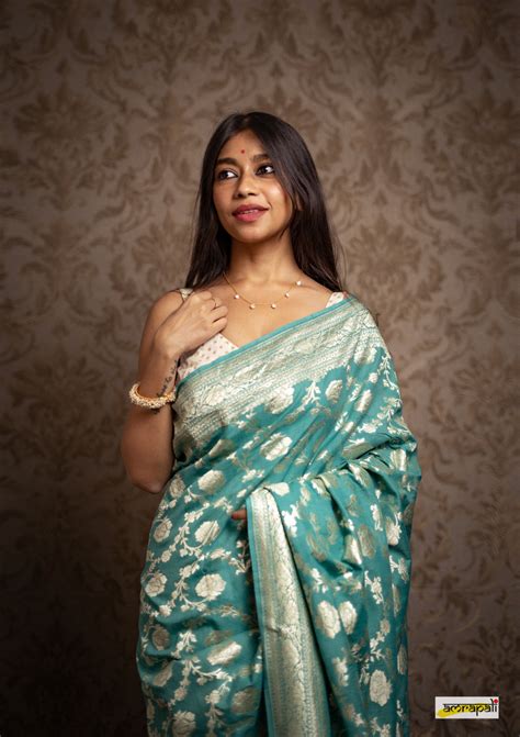 Raina Amrapali Boutique