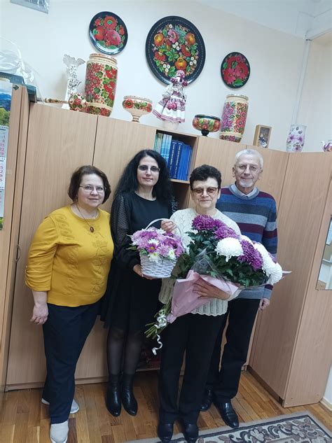 Колектив кафедри загального мовознавства та словянознавства щиро вітає зі славним ювілеєм