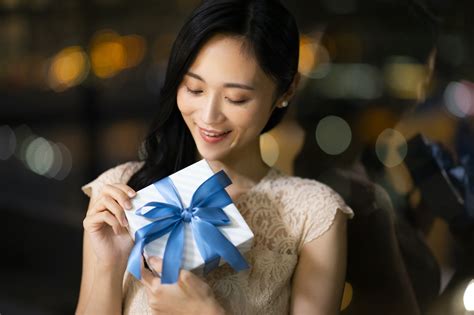 【予算9000円】30代妻がもらって嬉しいおすすめプレゼント15選！贅沢コスメから実用的な日用品までギフトオタクのアラサーライターがご紹介｜アニーお祝い体験マガジン