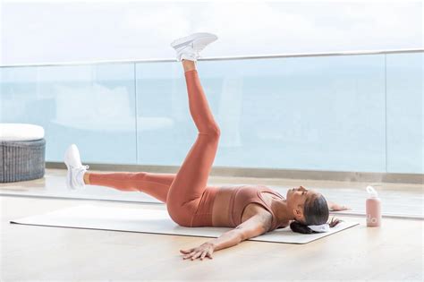 5 Transverse Ab Exercises To Build Deep Core Strength — Alo Moves