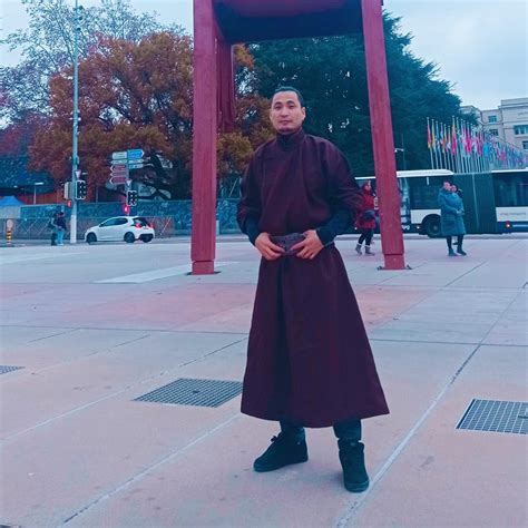 Ган Очир Facebook