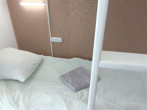 Мини комната 4 человека с окном